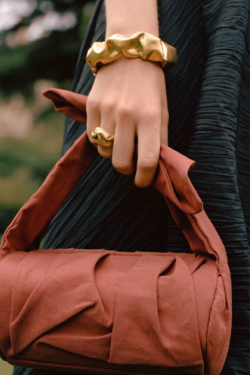 Scrunch - Gold Plated Cuff | Completedworks